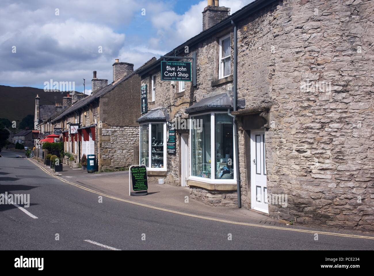 Shop in castleton hi-res stock photography and images - Alamy