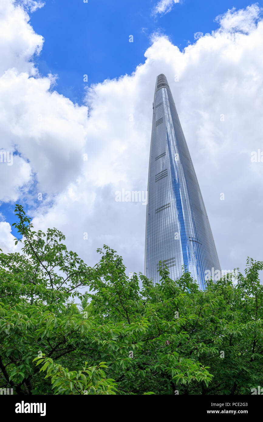 Seoul, South Korea - July 3, 2018 : Lotte World Tower and cityscape in ...