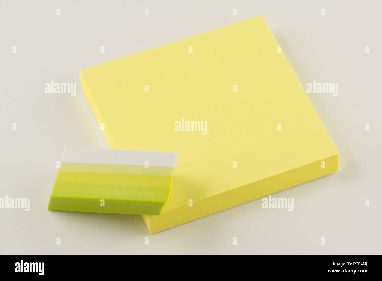 Pile of post it notes hi-res stock photography and images - Alamy