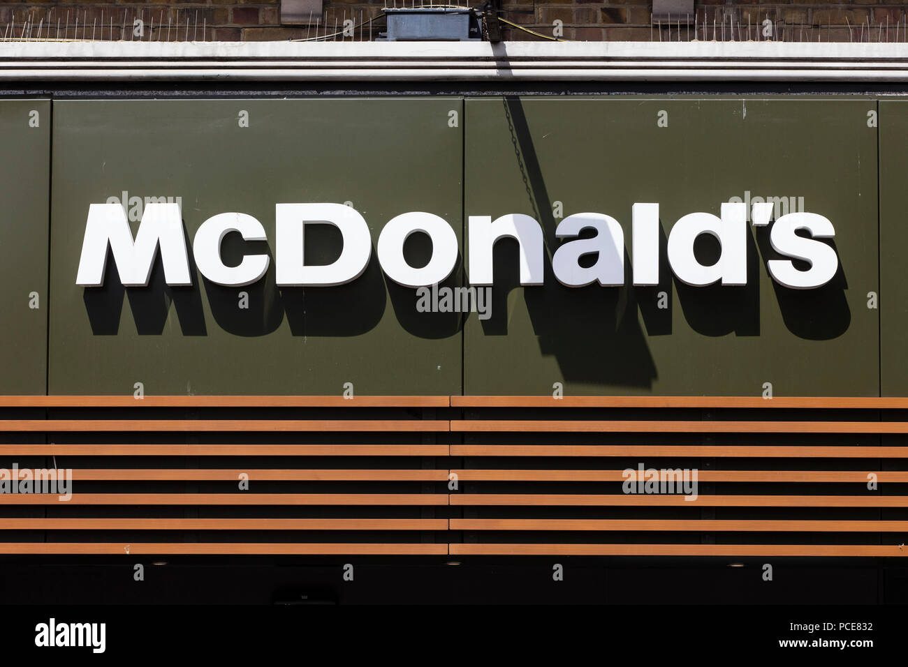 Mcdonlads shop front hi-res stock photography and images - Alamy Mcdonlads shop front hi-res stock photography and images - Alamy