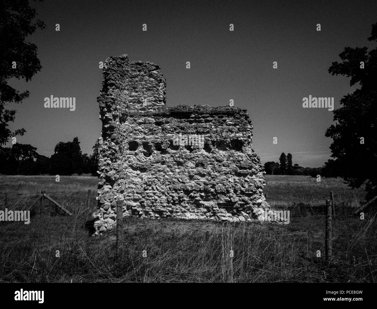 Black and White Ruins, Wallingford Castle, Wallingford, Oxfordshire ...