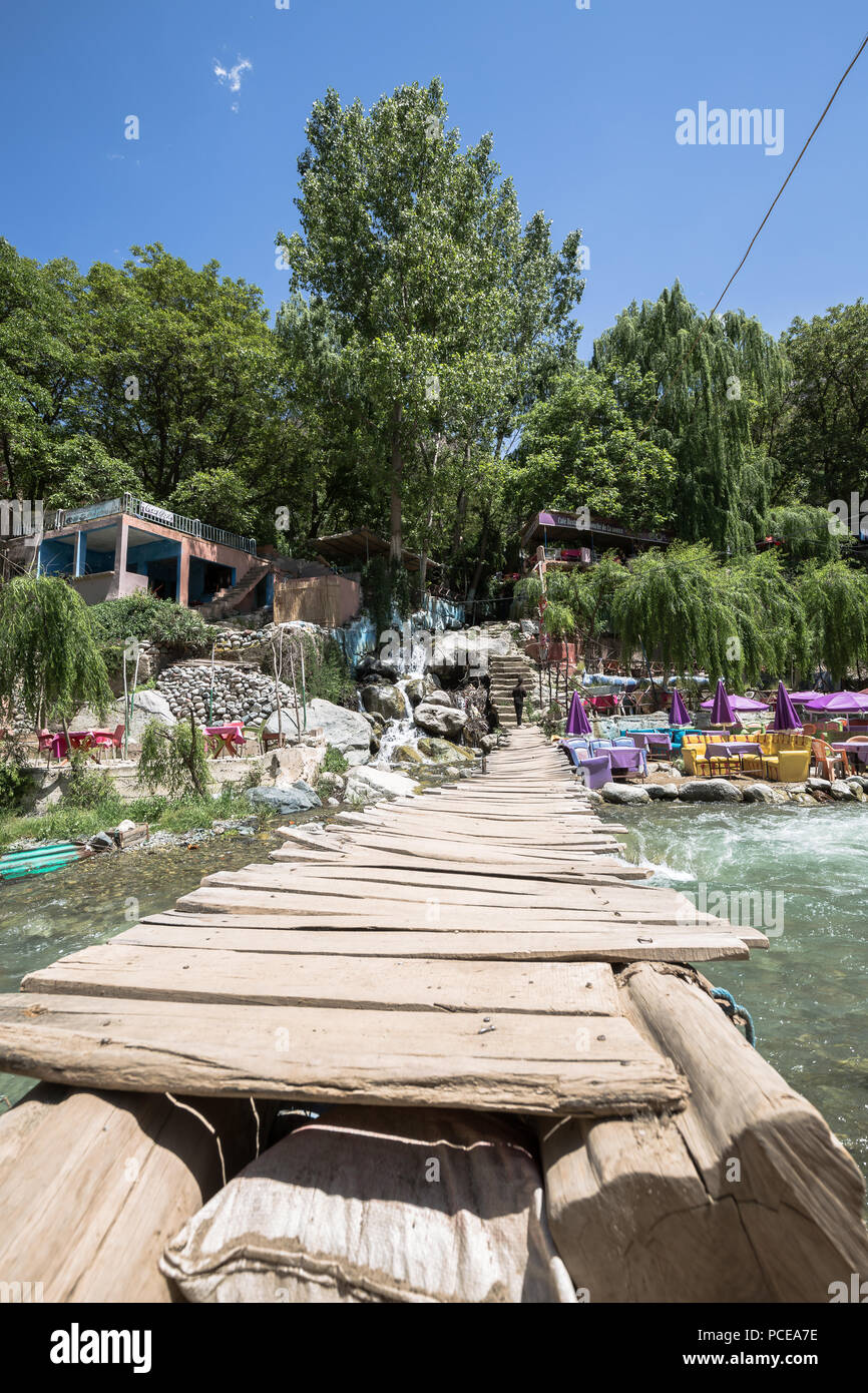 Deep valley hi-res stock photography and images - Alamy