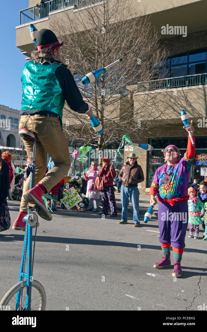Juggling on a unicycle hi-res stock photography and images - Alamy