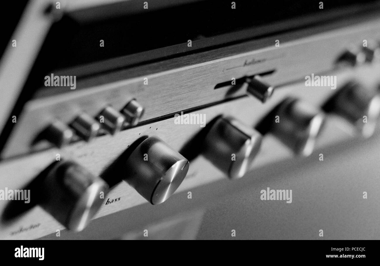 Marantz amplifier hi-res stock photography and images - Alamy