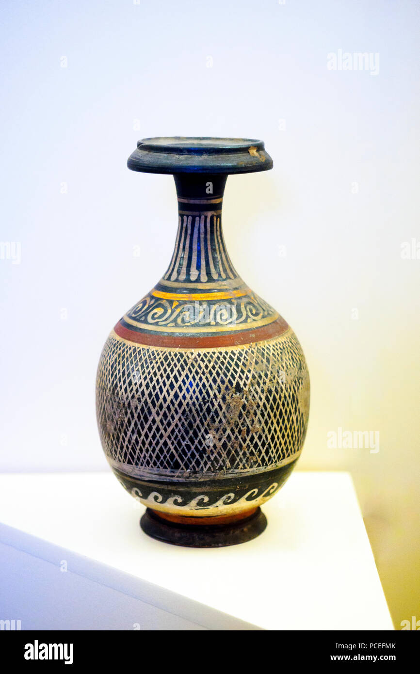 Lattice Ancient Greek vessel (Lekythos) end 4th century - beginning 3th ...