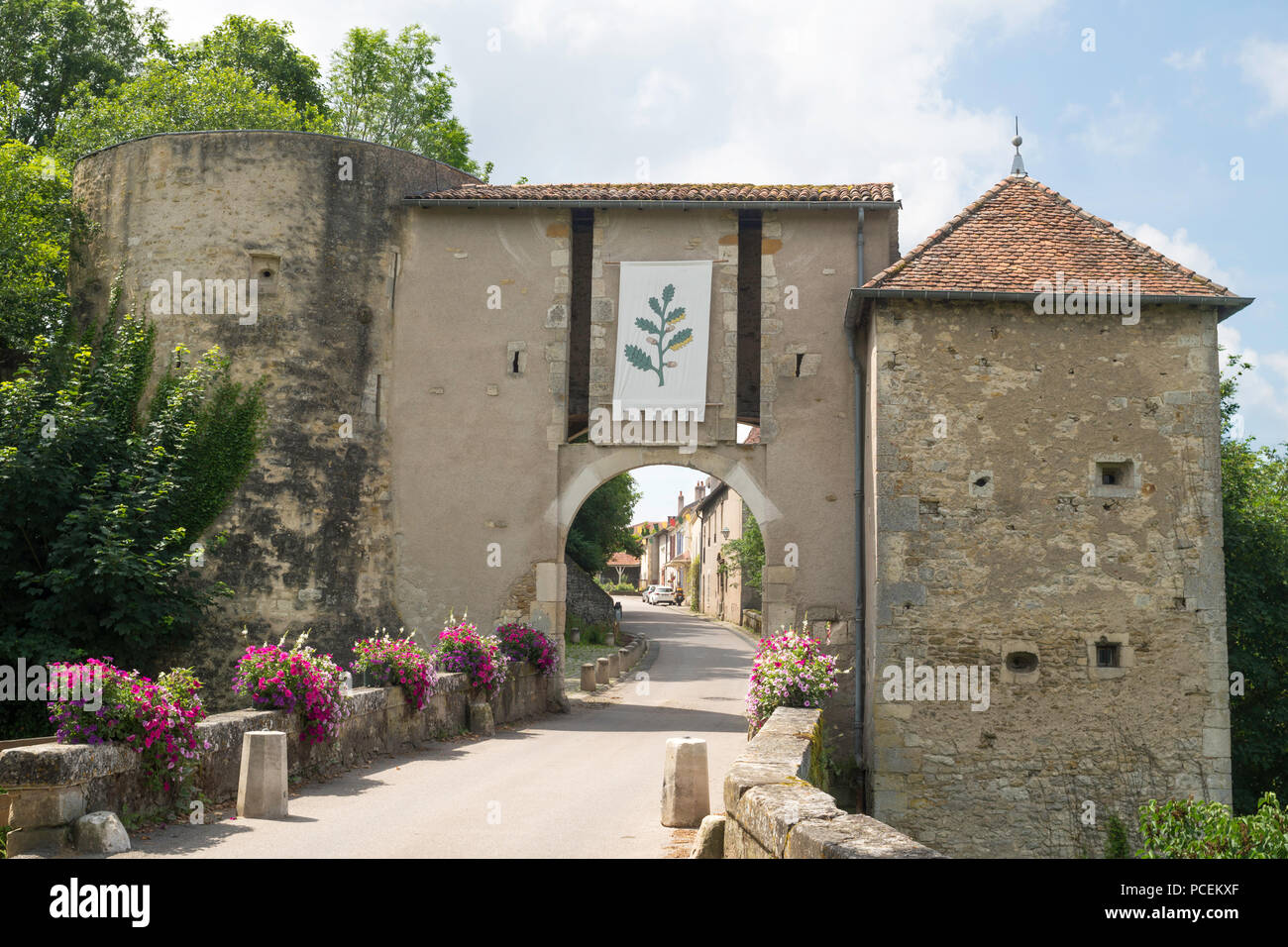 Fortified gate hi-res stock photography and images - Alamy