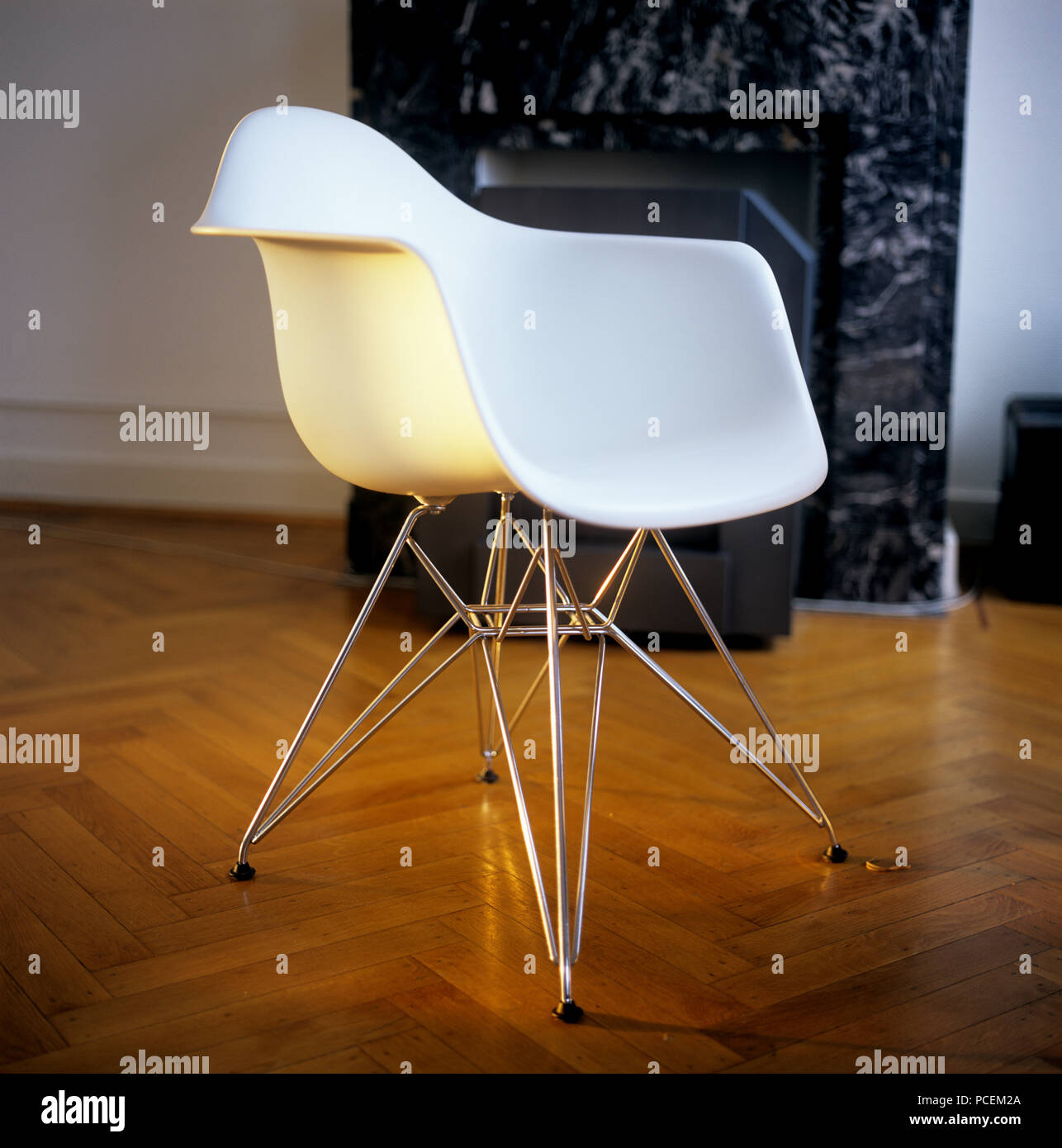Charles eames chair hi-res stock photography and images - Alamy
