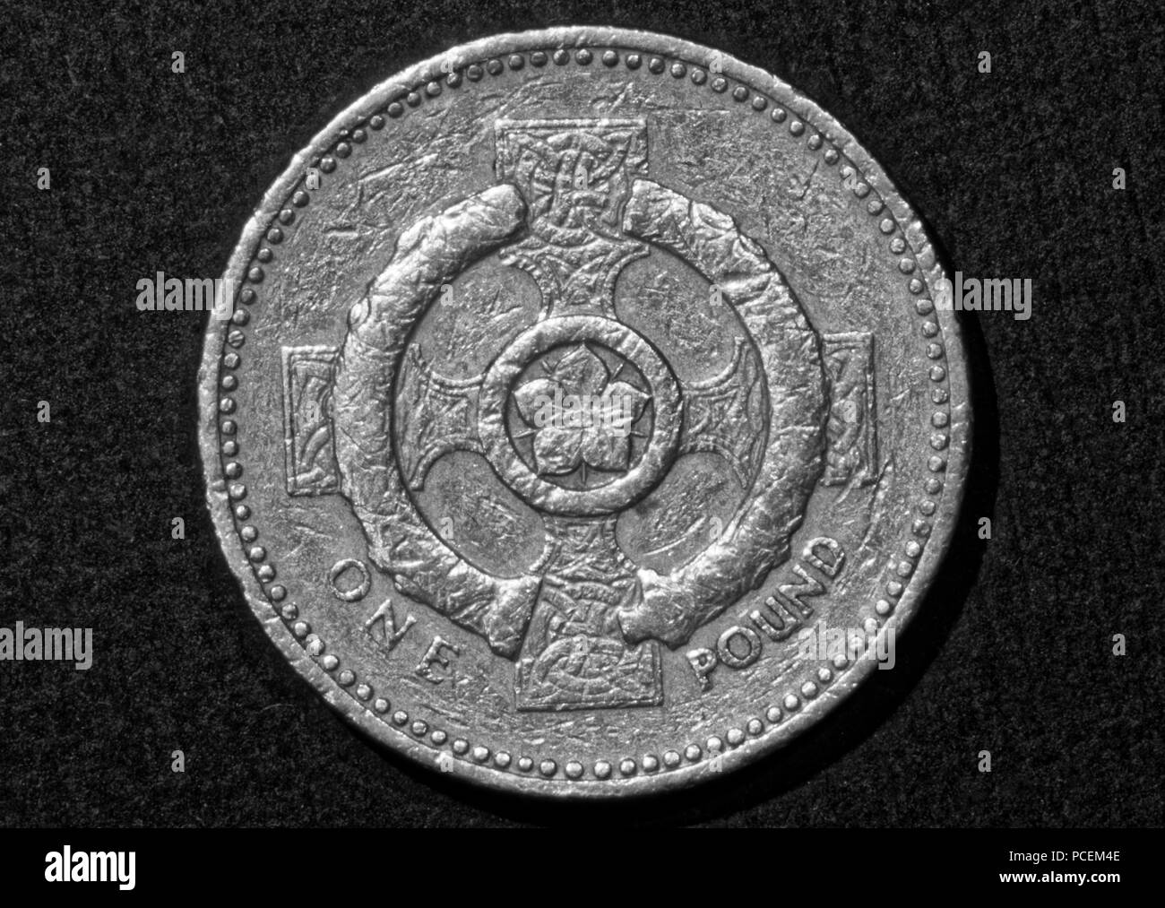 One pound coin coat of arms Black and White Stock Photos & Images - Alamy