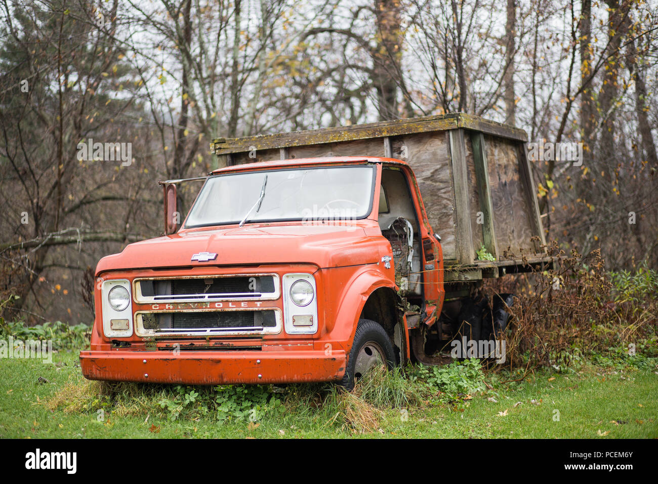 Old farm truck hi-res stock photography and images - Alamy