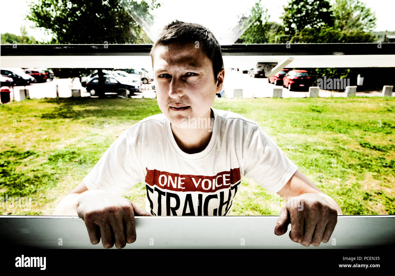Portrait and serie of young designer Daan Gielis and his work (Belgium ...