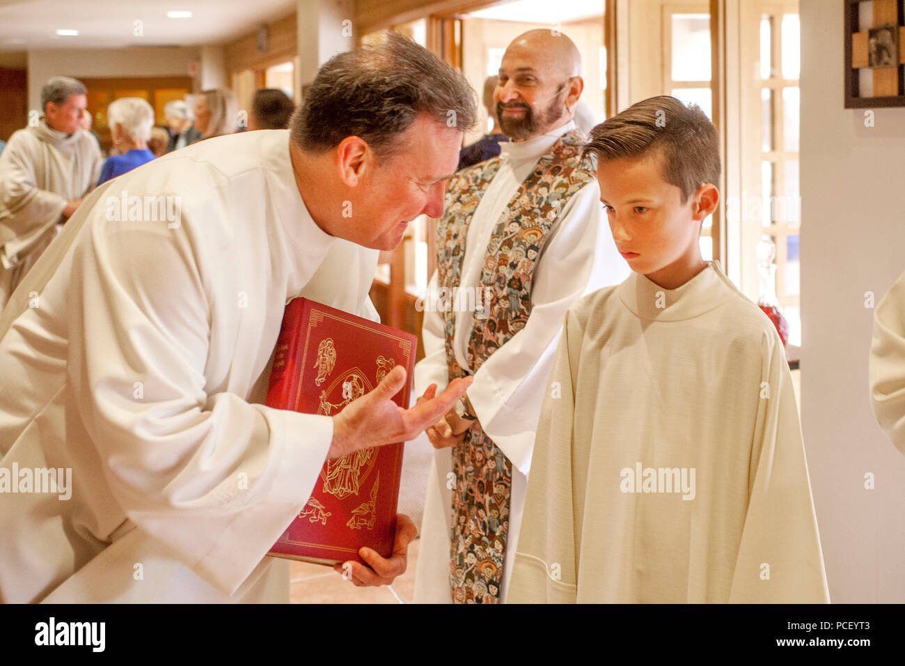 Bible on altar in church hi-res stock photography and images - Alamy