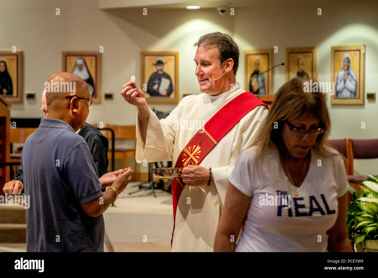 Communion service hi-res stock photography and images - Alamy