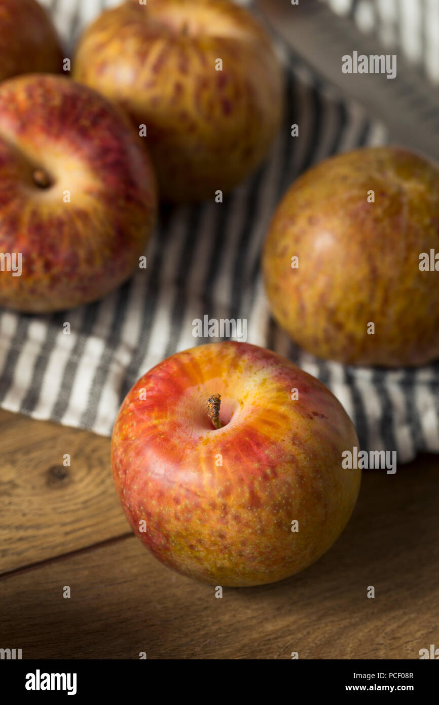 Mottled pluots hi-res stock photography and images - Alamy