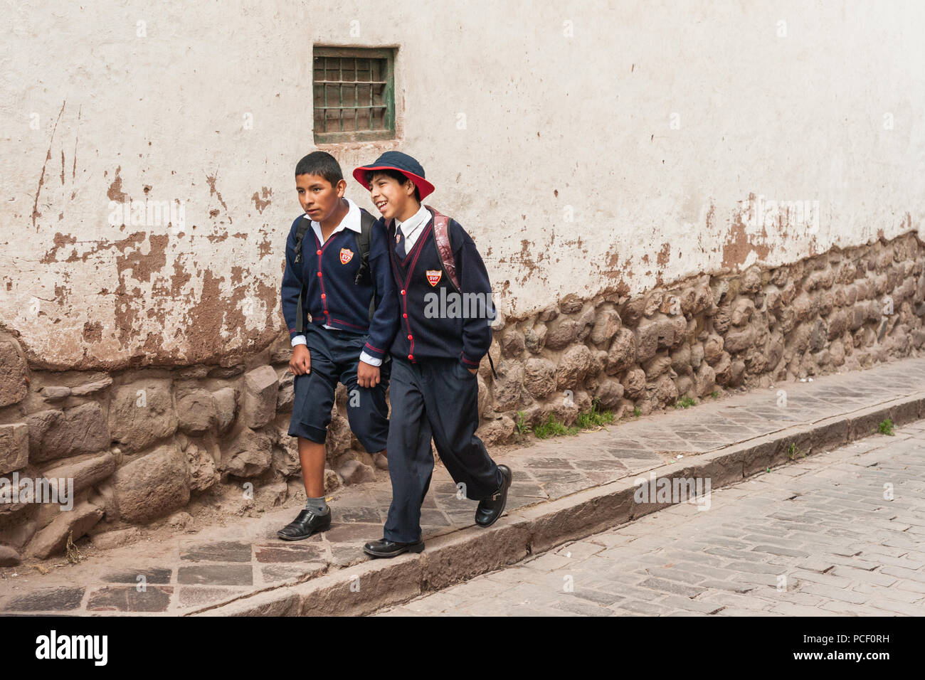 School uniform children peru hi-res stock photography and images - Alamy