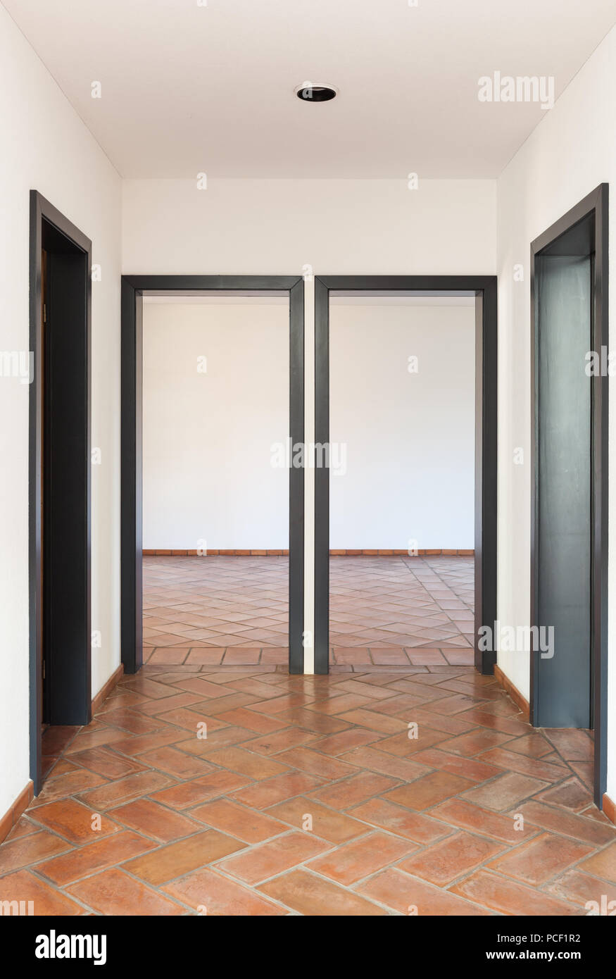 House passage hi-res stock photography and images - Alamy