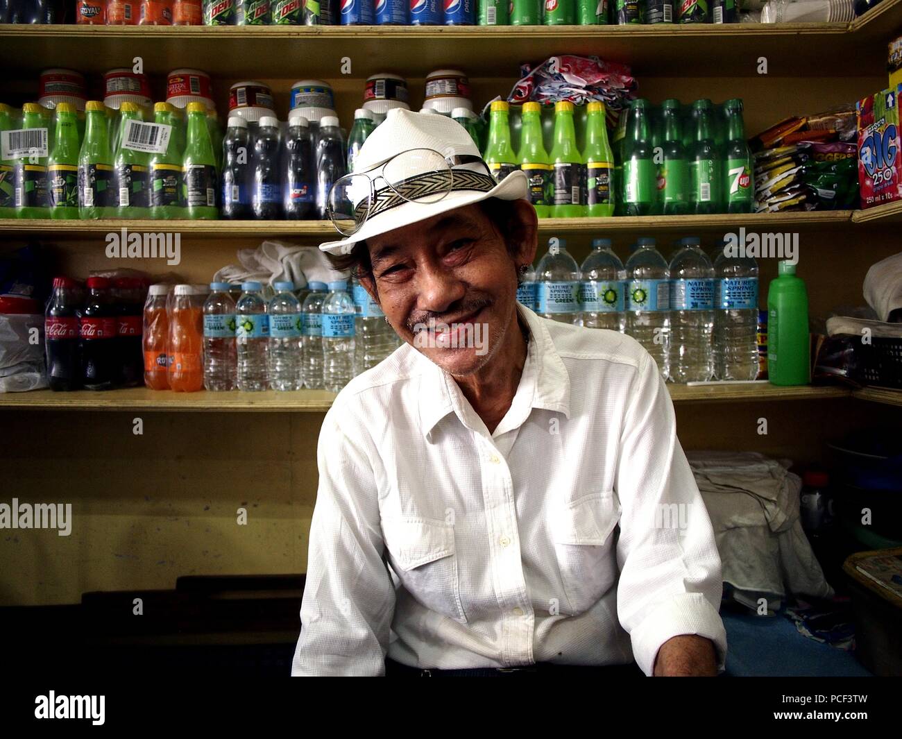 Handsome filipino man hi-res stock photography and images - Alamy
