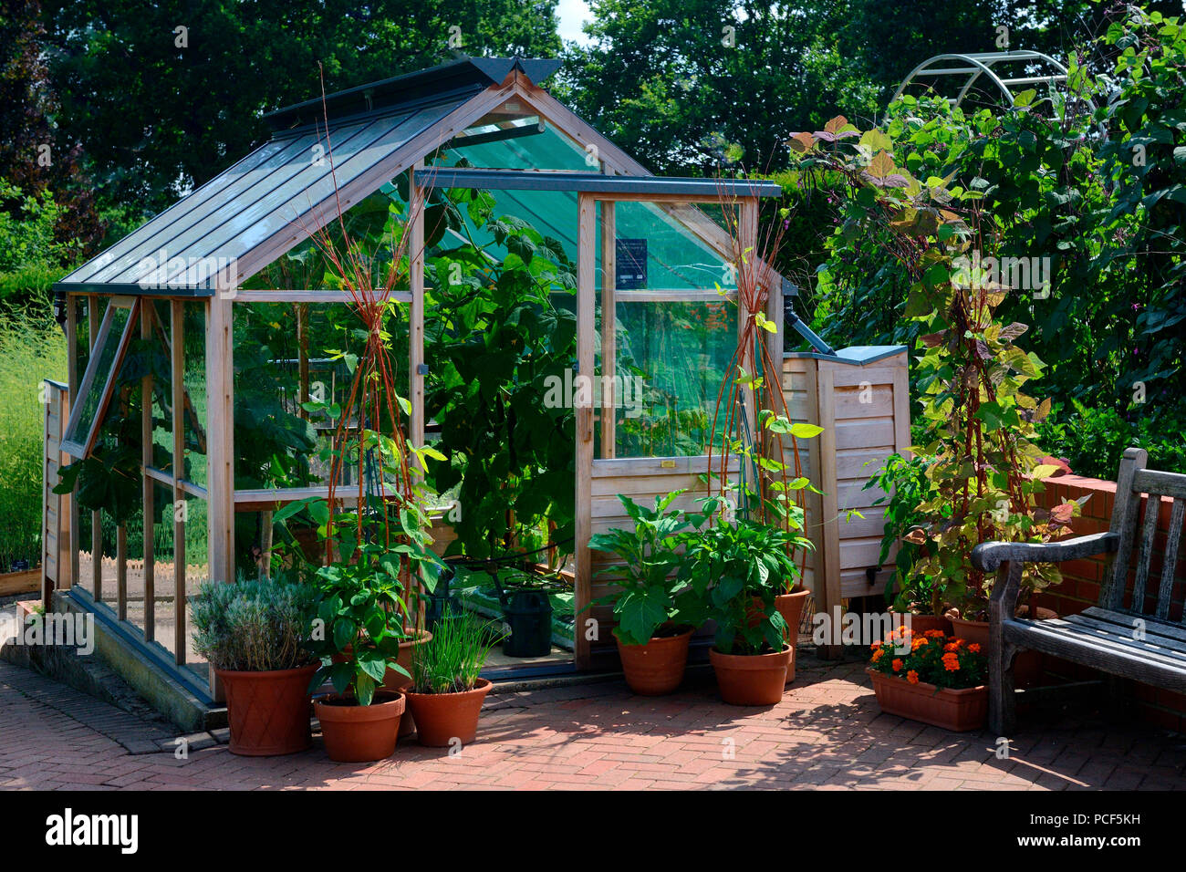 Gewaechshaus hi-res stock photography and images - Alamy