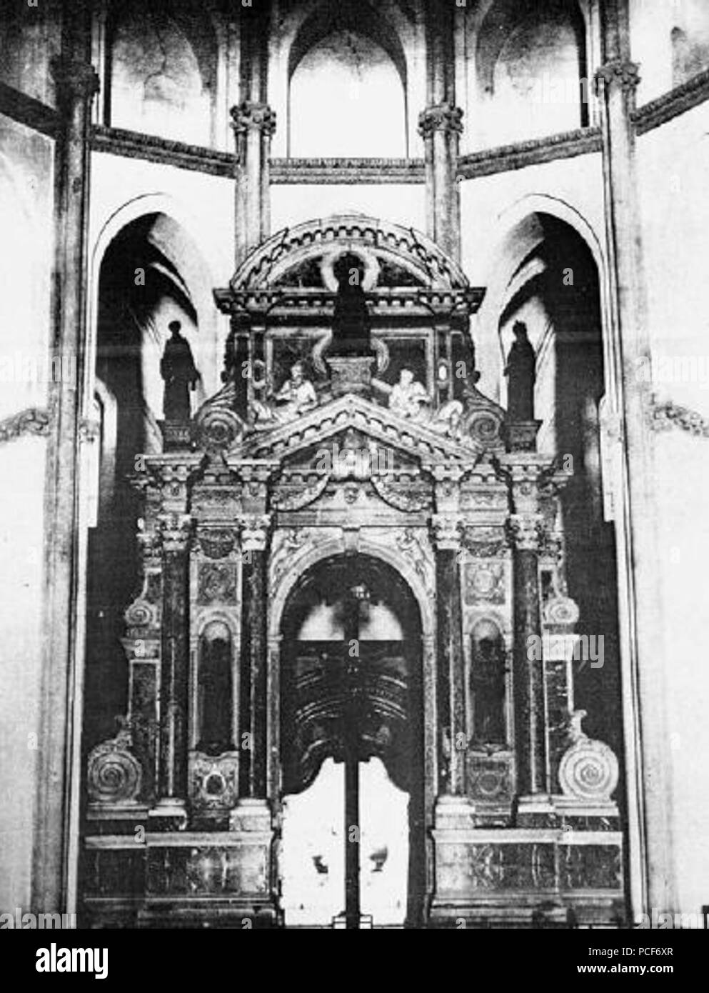 Altare barocco hi-res stock photography and images - Alamy