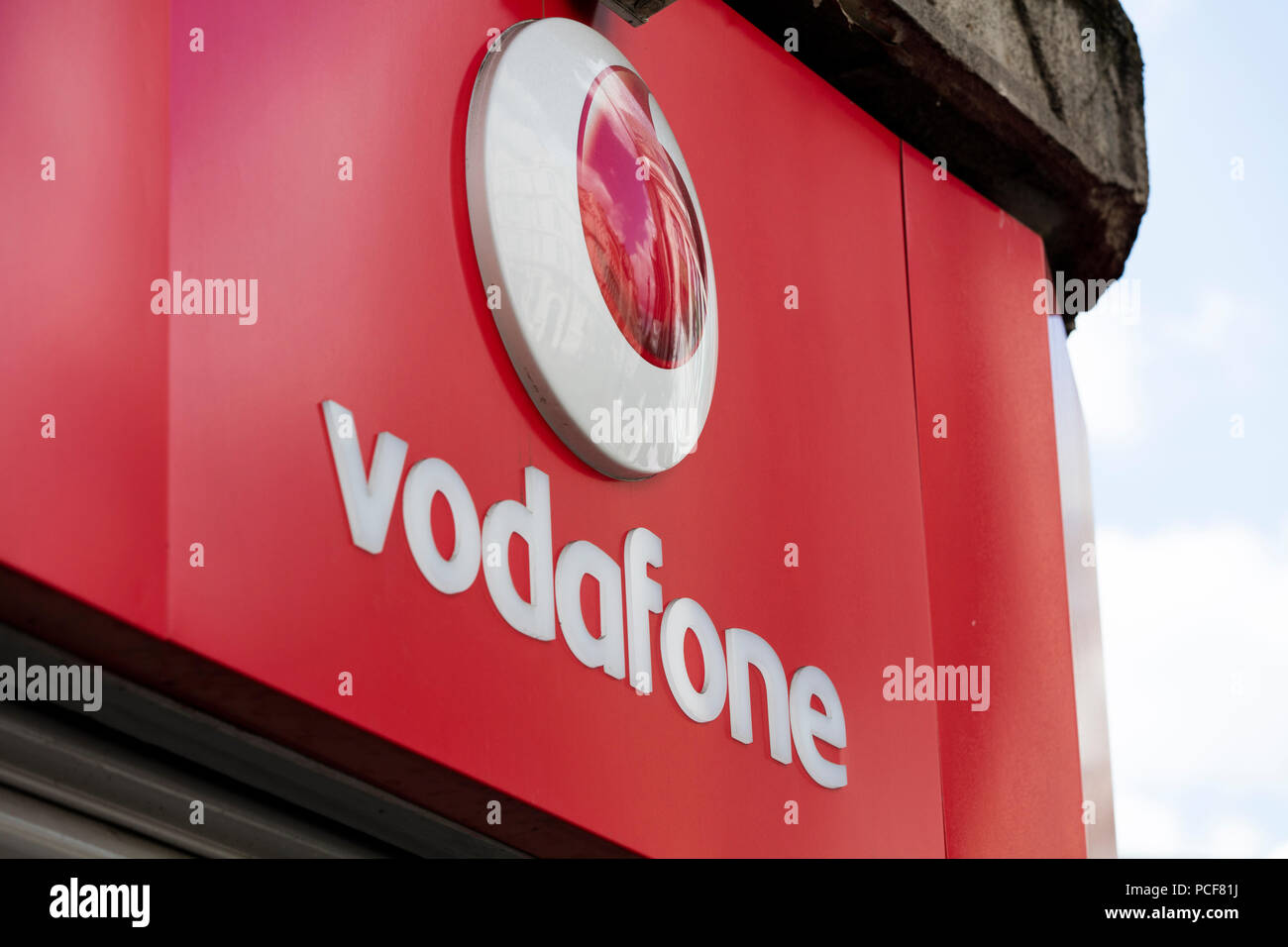 Vodafone store on oxford street hi-res stock photography and images - Alamy