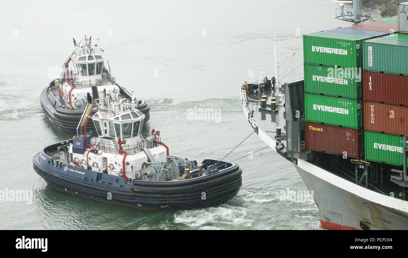 Colon panama canal hi-res stock photography and images - Alamy