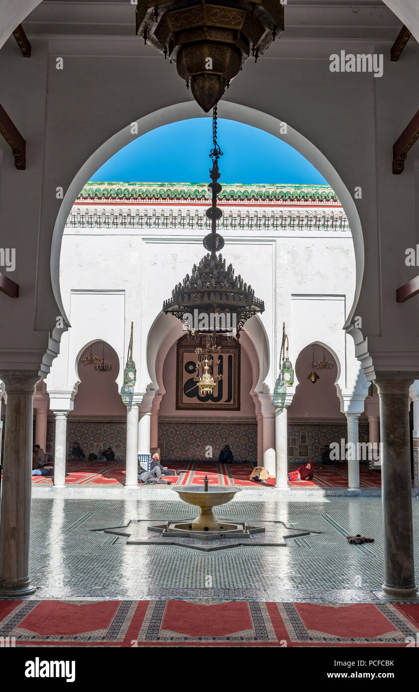 Entrance, University and Mosque Al-Qarawiyyin, Al Quaraouiyine or Al ...