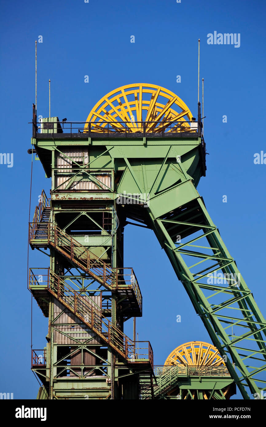 Mine hoist hi-res stock photography and images - Alamy