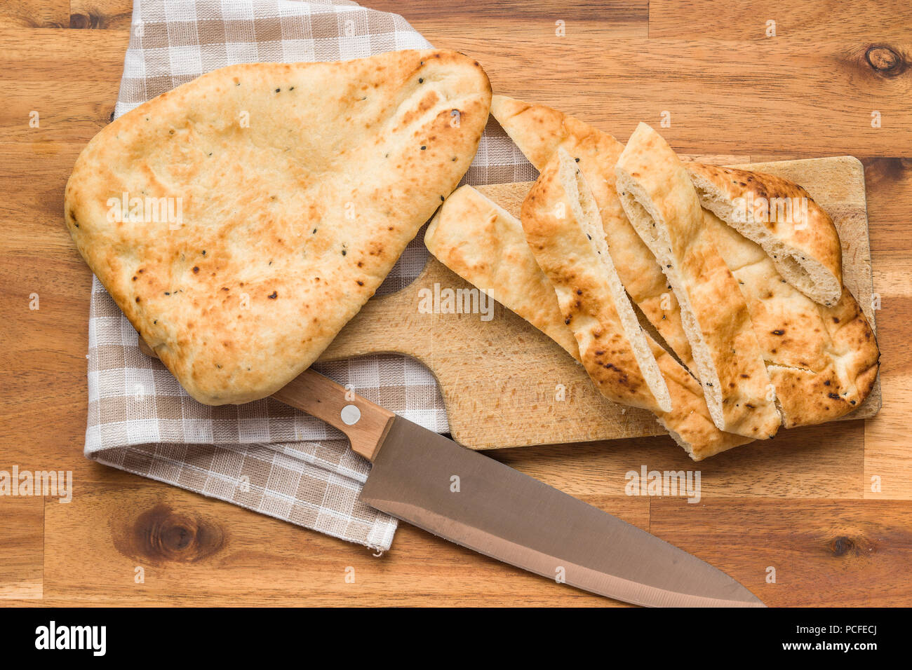Indian nan flat bread hi-res stock photography and images - Alamy