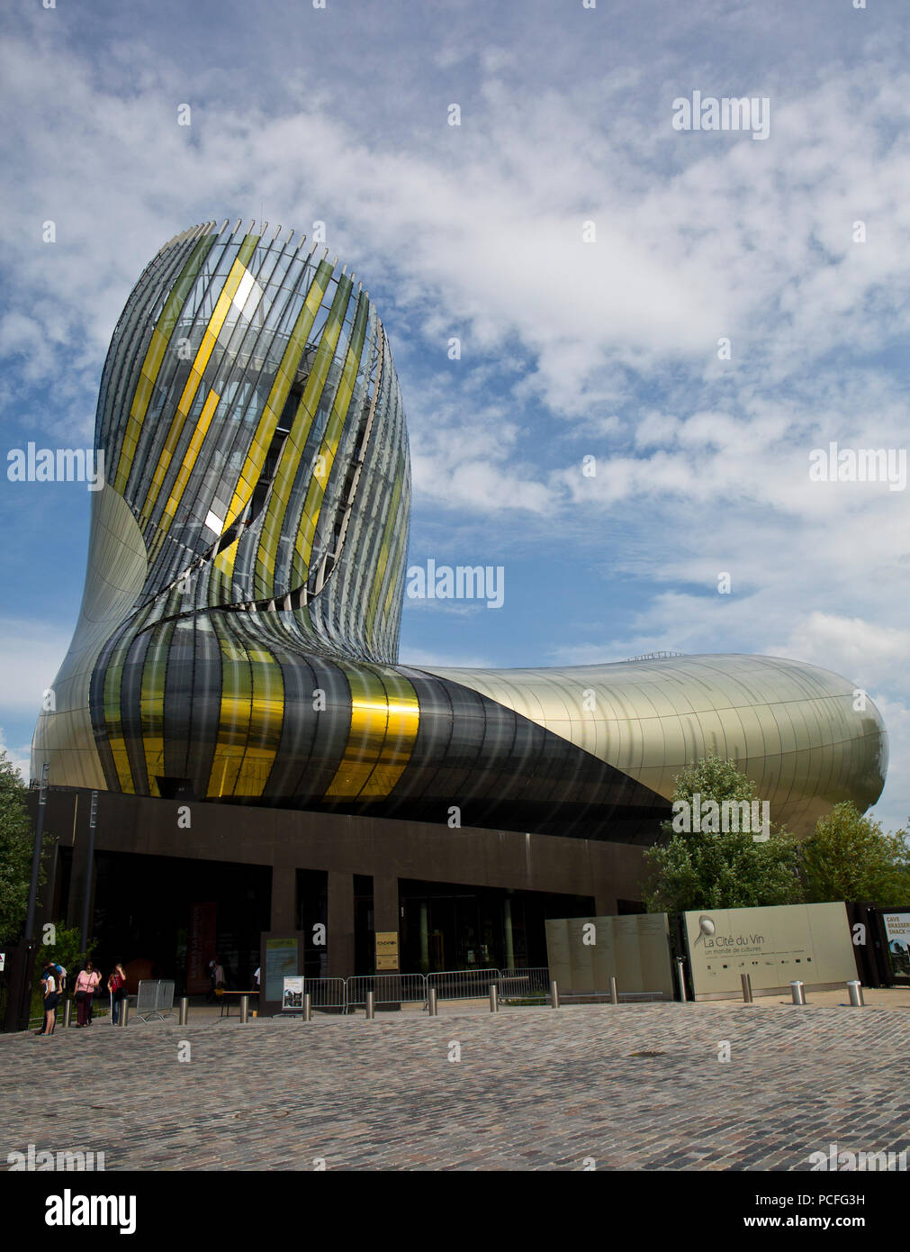 La cité du vin bordeaux hi-res stock photography and images - Alamy