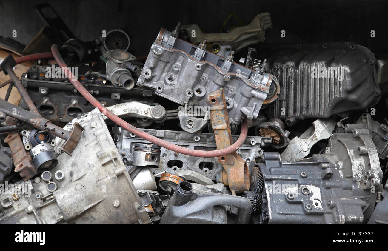 Pile scrap metal engines hi-res stock photography and images - Alamy