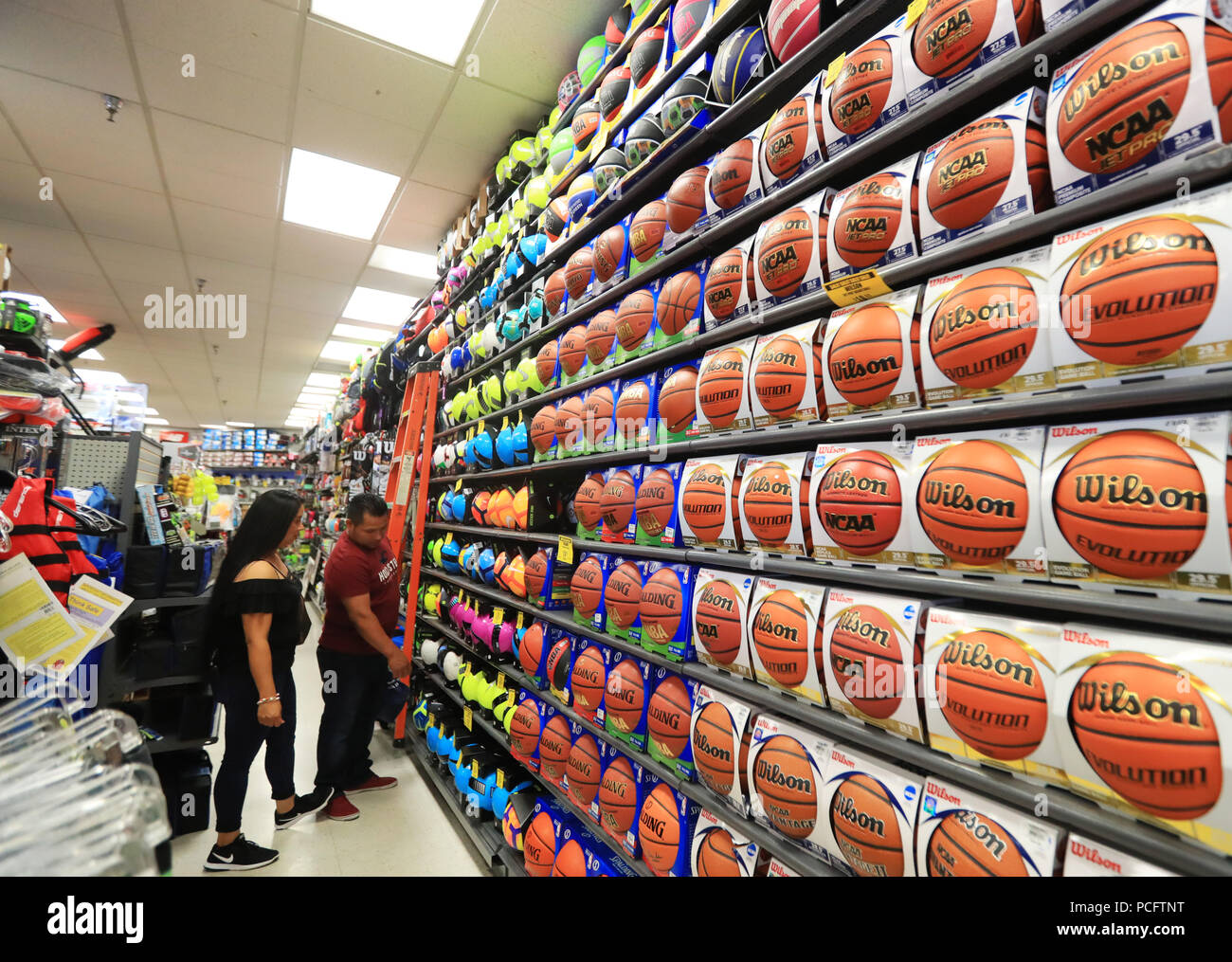 Sports goods trade hi-res stock photography and images - Alamy