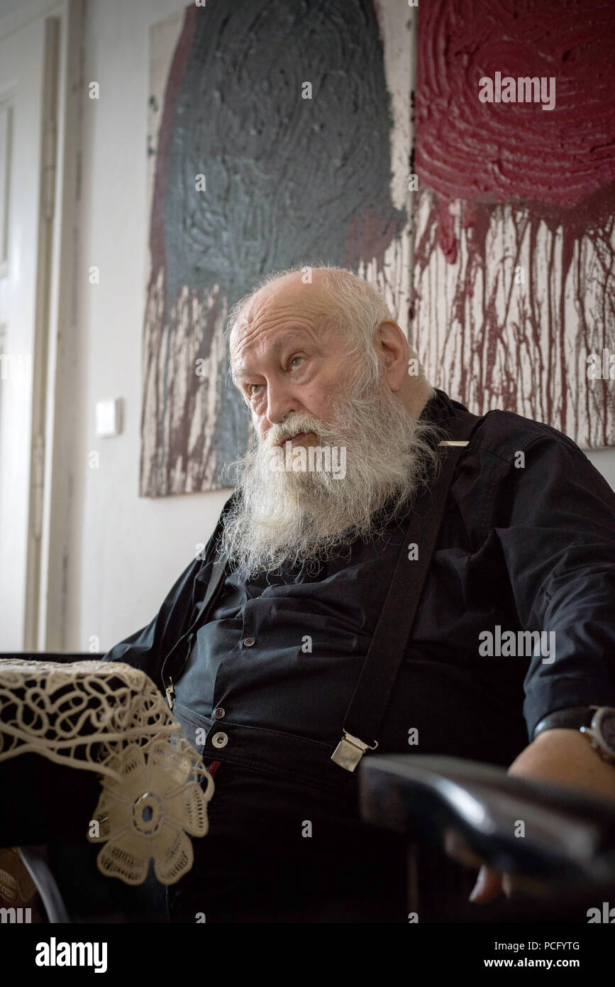 Action paintings hi-res stock photography and images - Alamy