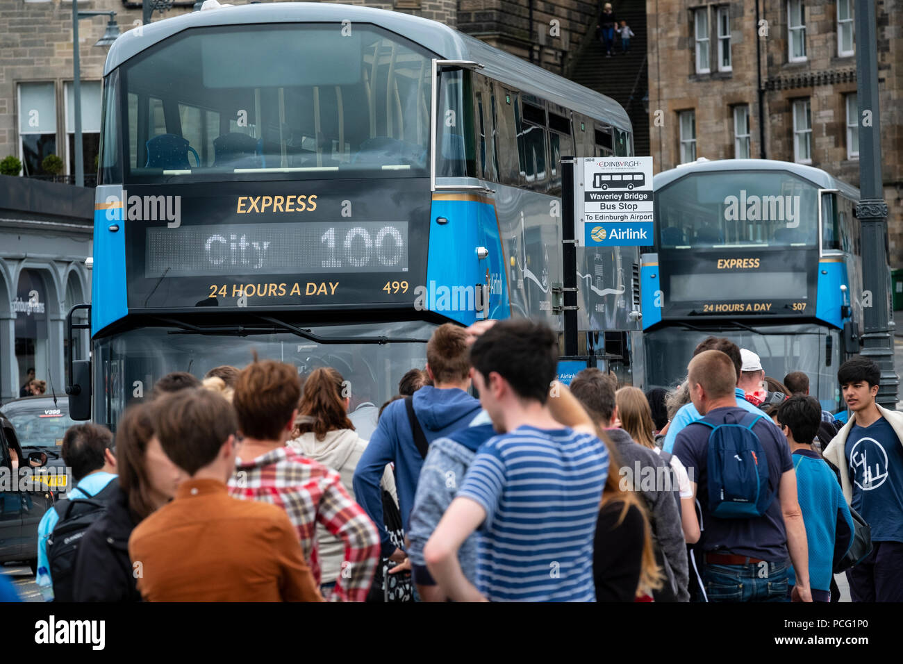 Bus shows hi-res stock photography and images - Alamy