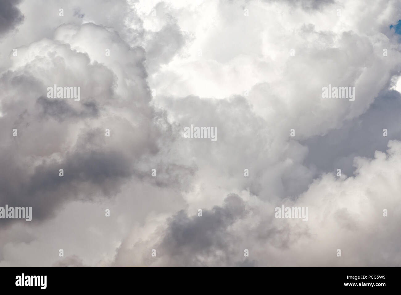 Sky dark grey rain clouds autumn weather hi-res stock photography and ...
