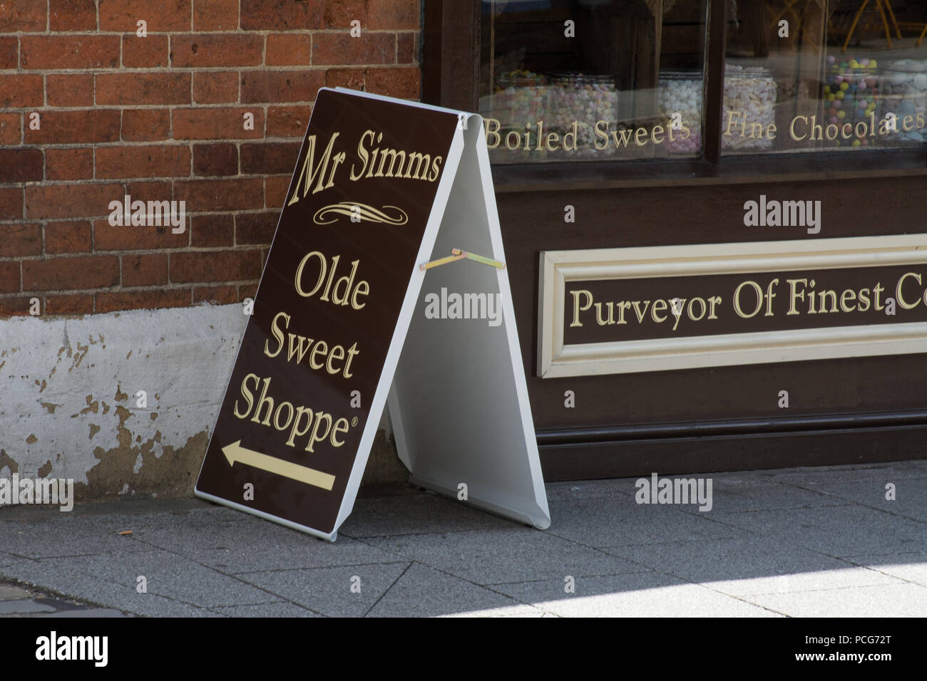 Sweet shop sign hi-res stock photography and images - Alamy