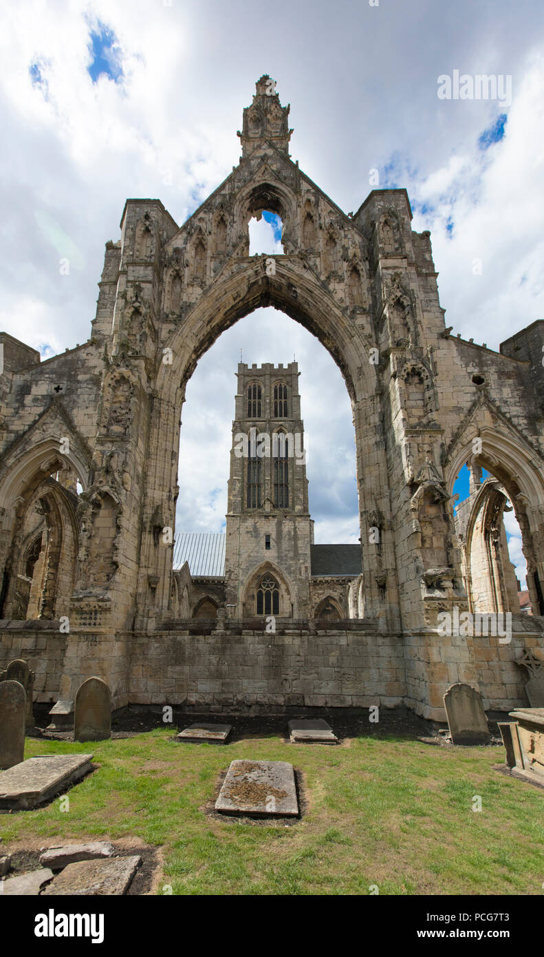 Howden minster church tower hi-res stock photography and images - Alamy