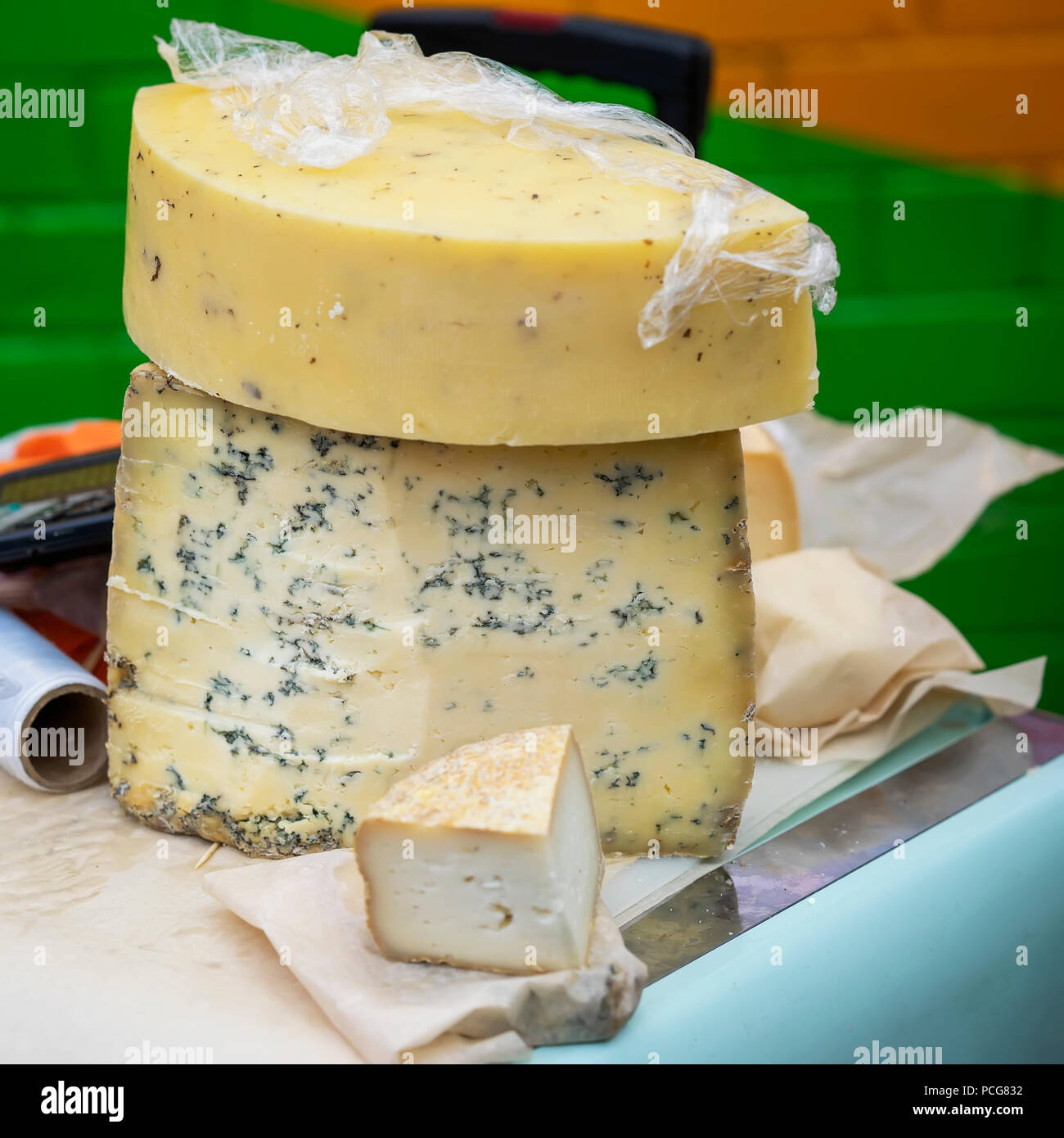 Large cheese wheels hi-res stock photography and images - Alamy
