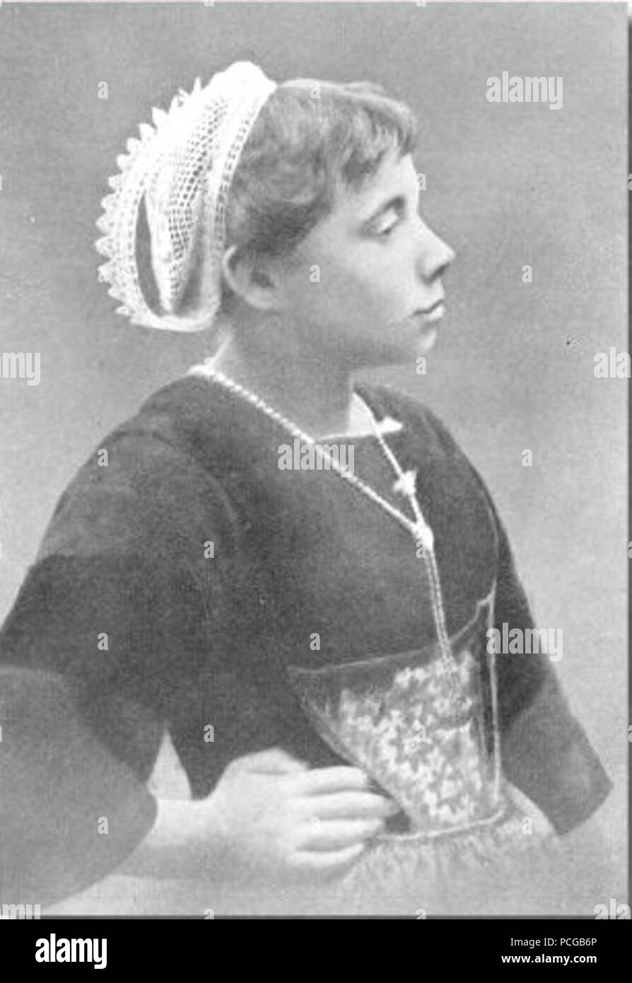 Coiffe hi-res stock photography and images - Alamy