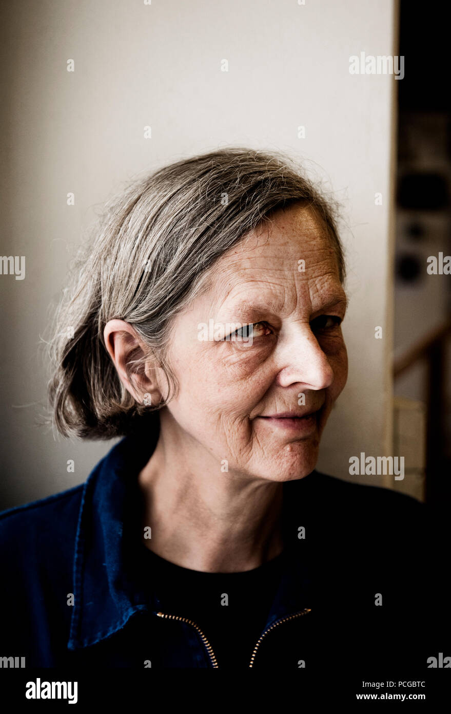 Portrait and serie of conceptual artist Martine De Bruyn and her work ...