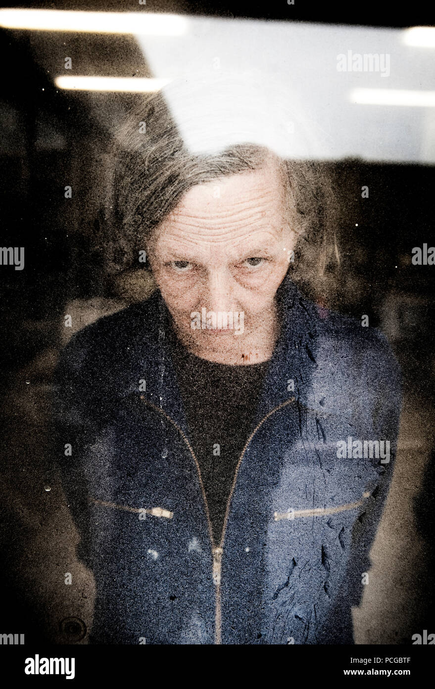 Portrait and serie of conceptual artist Martine De Bruyn and her work ...