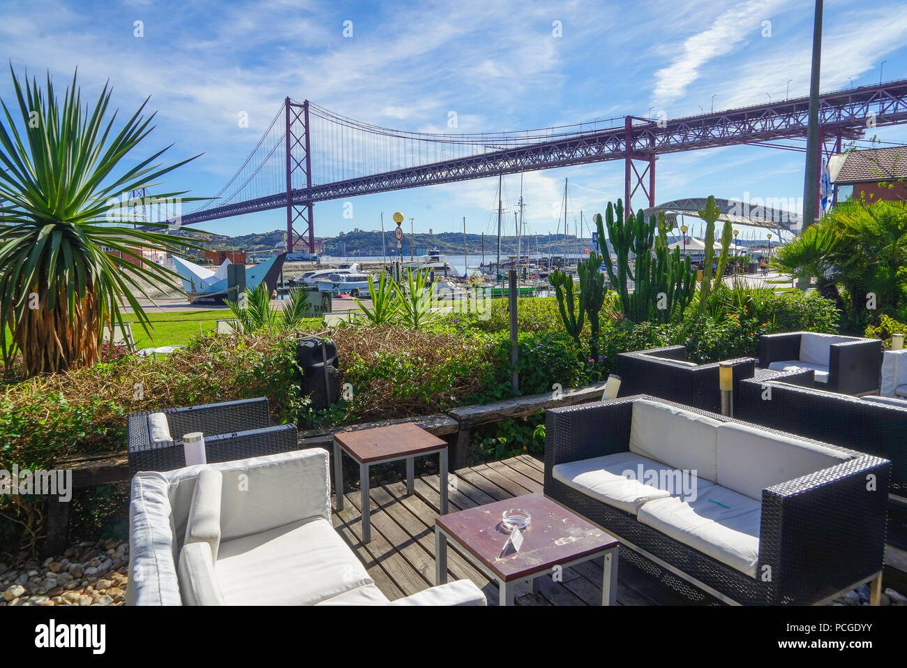 Lisbon Cafe High Resolution Stock Photography and Images - Alamy