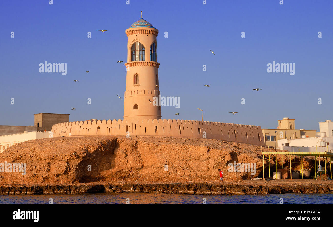 Oman lighthouse tower sur hi-res stock photography and images - Alamy