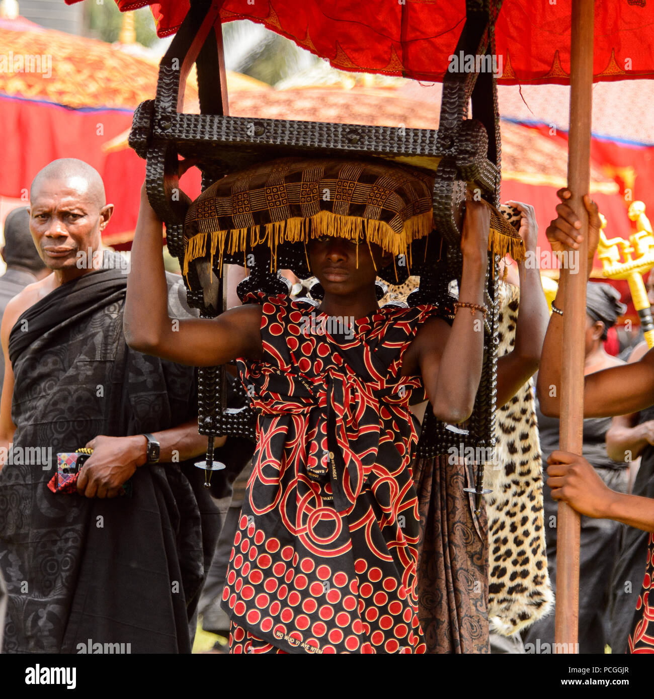 Royal chair ghana hi-res stock photography and images - Alamy
