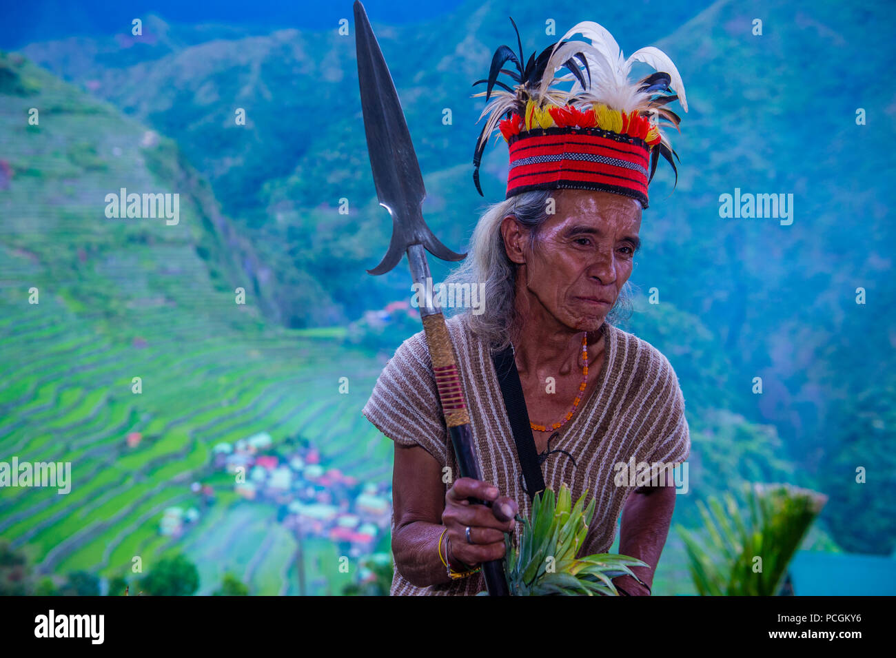 Ifugao man in traditional clothes hi-res stock photography and images ...