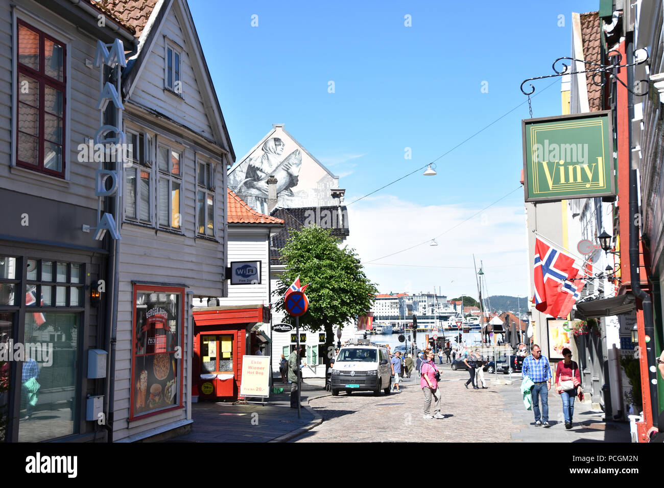 Treet boat hi-res stock photography and images - Alamy
