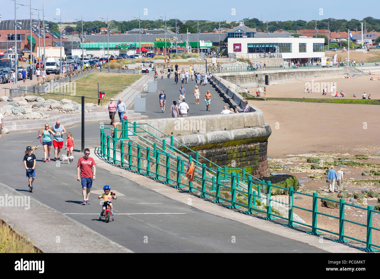 Promenade and seafront view, Seaburn, Sunderland, Tyne and Wear ...