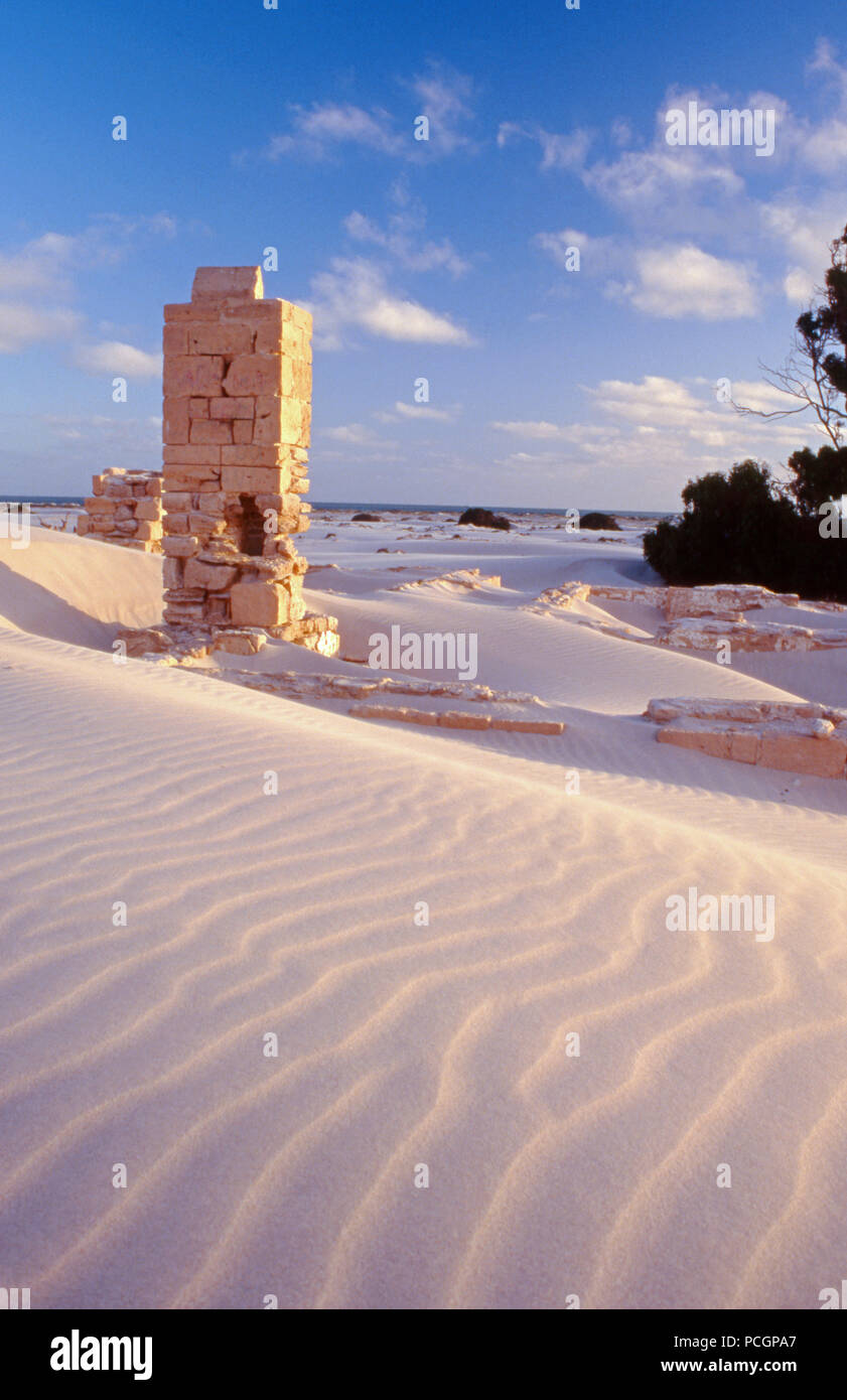 OLD TELEGRAPH STATION RUINS, EUCLA NATIONAL PARK, SOUTH COAST, WESTERN ...