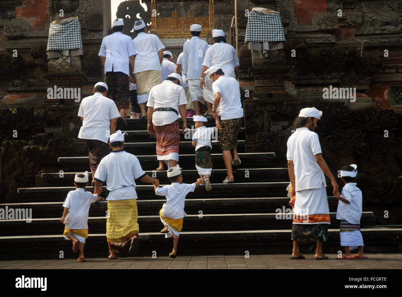 Balinese man on parade hi-res stock photography and images - Alamy