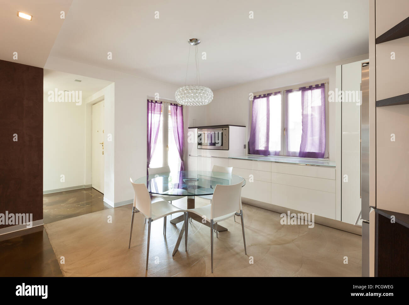 Dining room home interior hi-res stock photography and images - Alamy