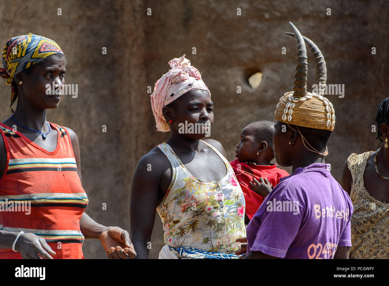 TAMBERMA VIL, TOGO - JAN 13, 2017: Unidentified Tammari the girl in a ...