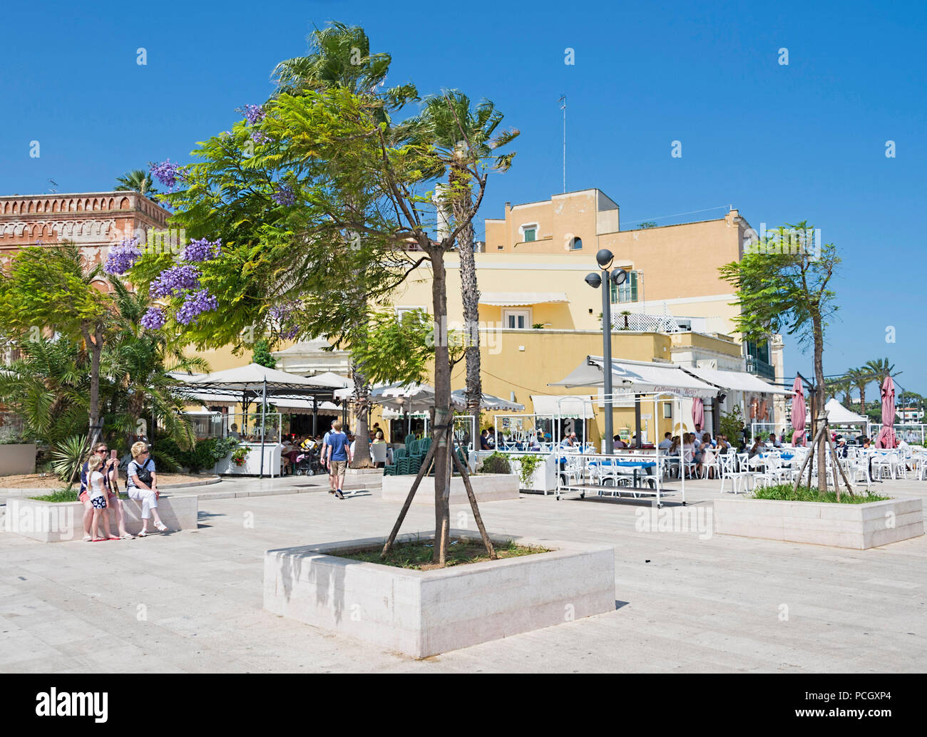 Brindisi buildings hi-res stock photography and images - Alamy